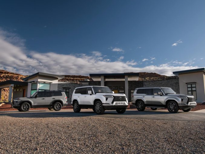 Ford Ranger Raptor driven for 2025 review - Motoring Minute