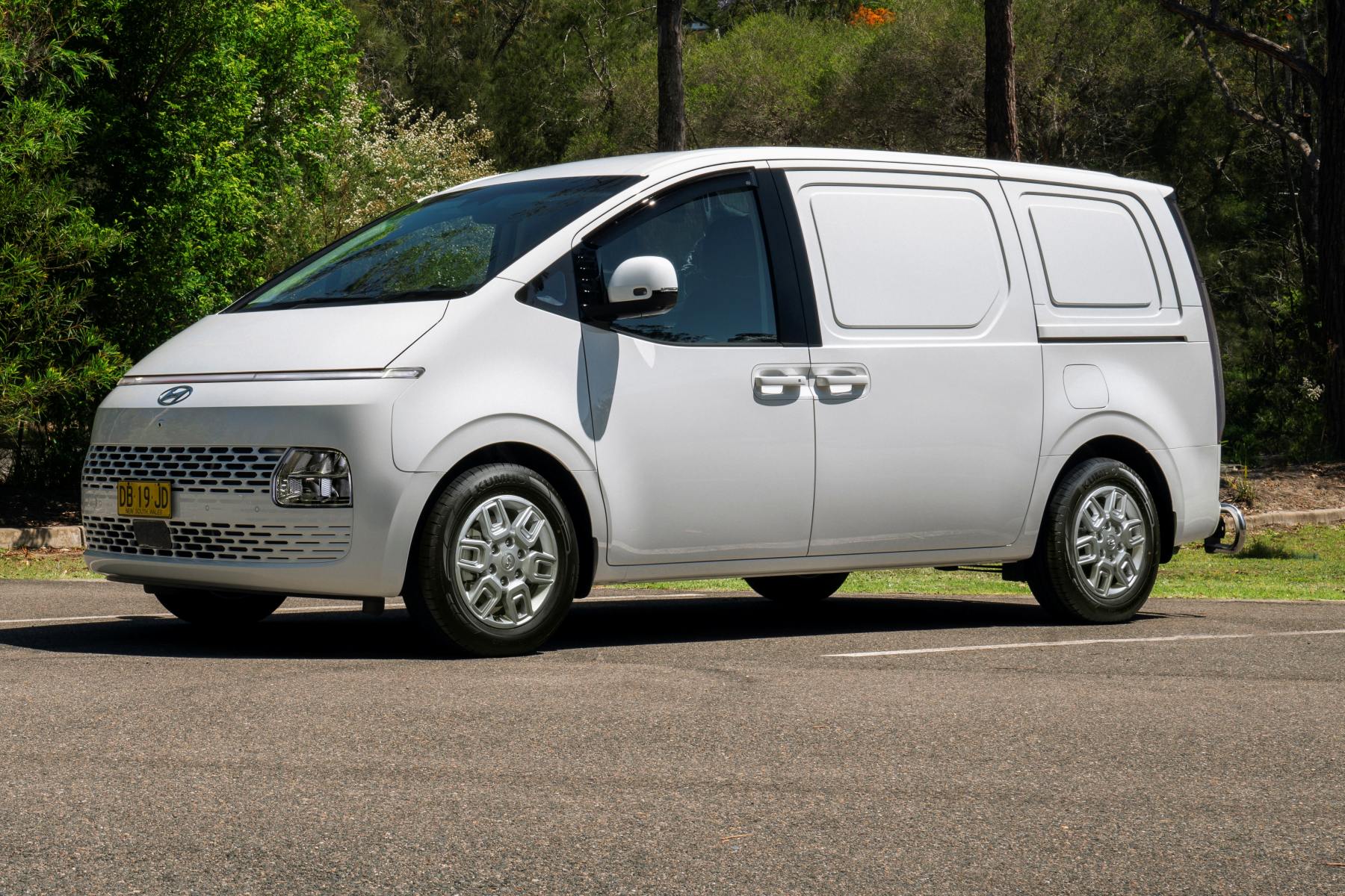 Staria Load Premium – driven for 2024 - Motoring Minute