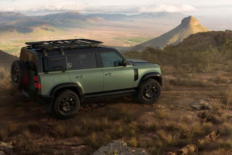 Land Rover Defender Trophy Edition for the Adventure competition ...